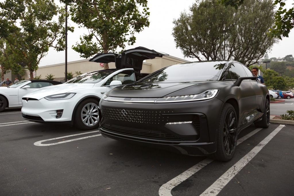 Faraday Future mostra a sua frota. Rival da Tesla está de volta