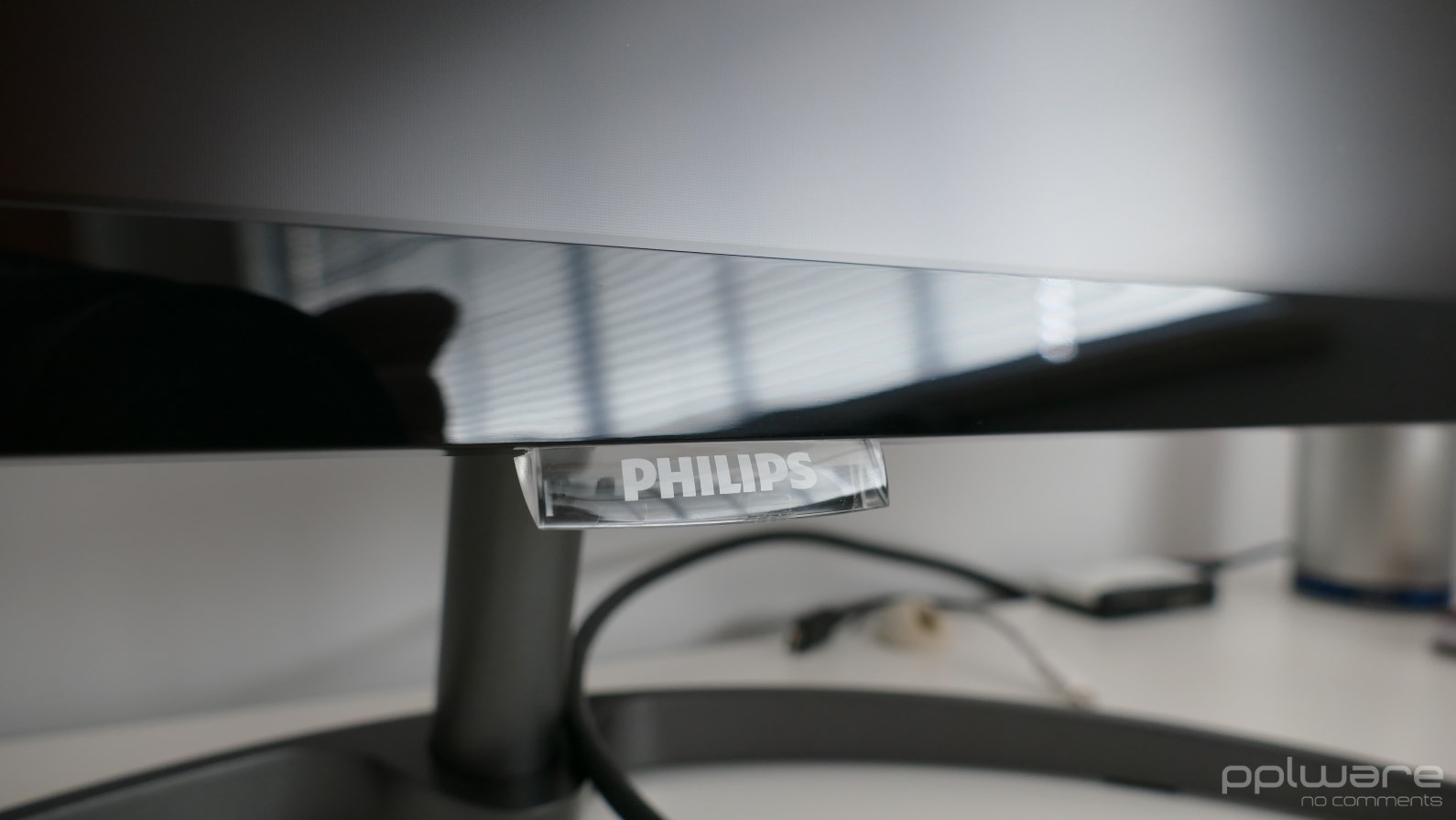 Análise: Monitor curvo Philips 328E de 32"