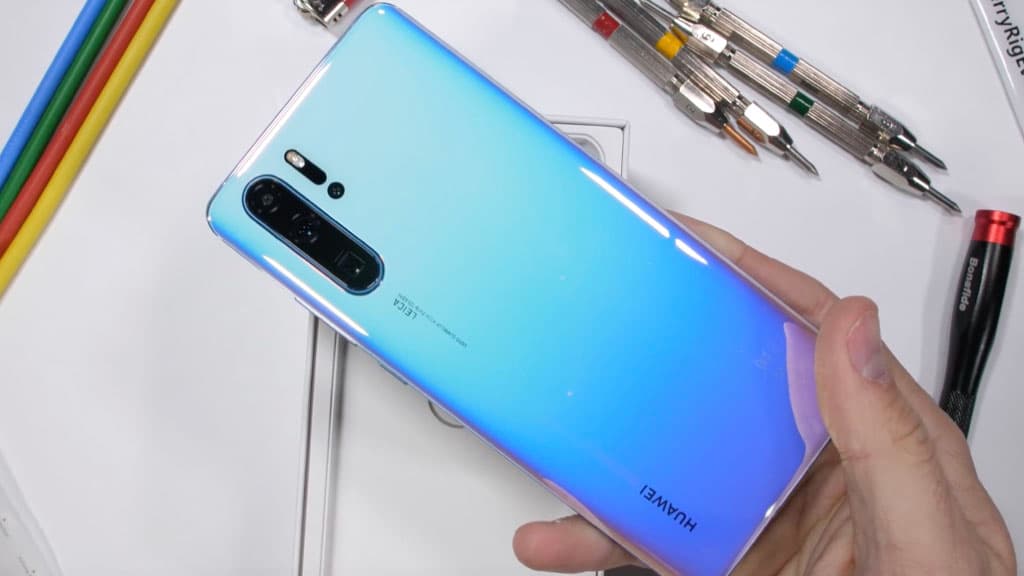 Huawei P30 Pro passa com distinção no teste de Jerry Rig Everything