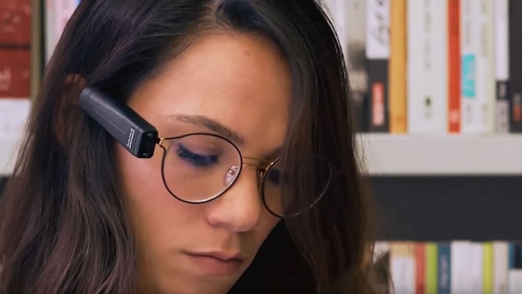OrCam My Eye 2, um olho inteligente para abrir o mundo aos cegos