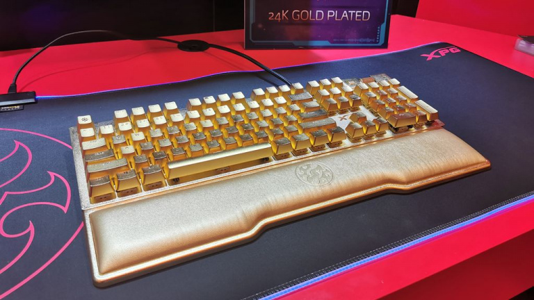 CES 2020: Teclado feito com ouro de 24 quilates custa 9 mil euros