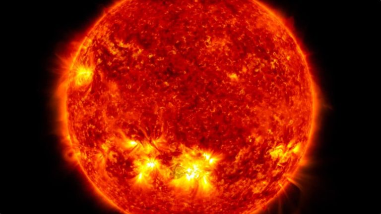 Imagens da NASA mostram que o Sol teve uma semana difícil