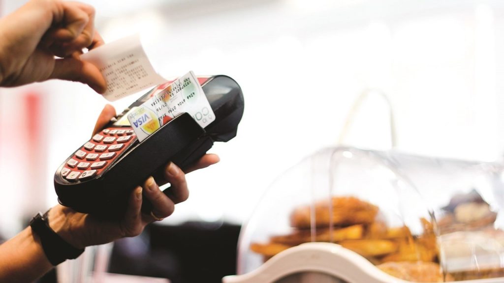 Selecionar "Visa" ou "Multibanco" no terminal de pagamento?