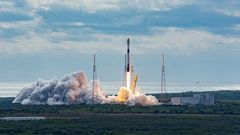 SpaceX: autorização para enviar 7500 satélites Stralink de 2.ª geração