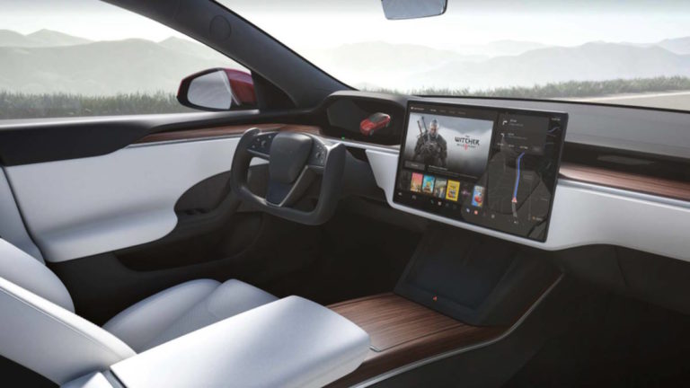 Volante Yoke da Tesla passou a ser um extra nos carros elétricos e é caro