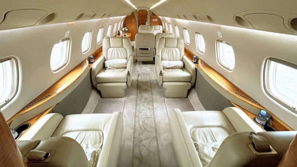 Conhece o conceito de jet sharing? Entenda como viajam os bilionários!