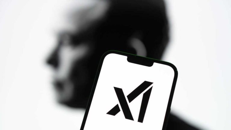 Elon Musk apresentou o Grok, o novo chatbot de IA associado ao X