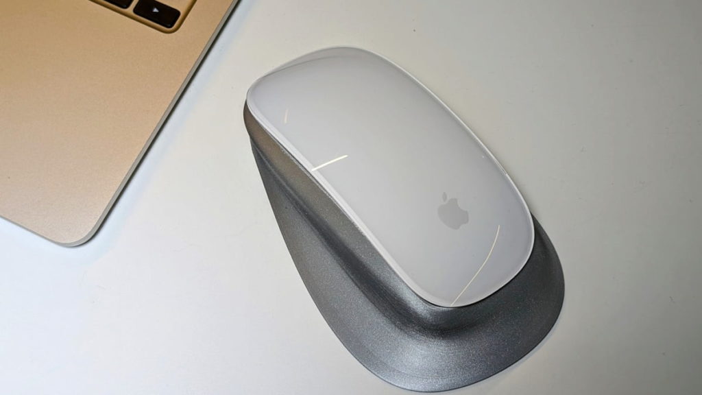 Engenheiro tornou o Magic Mouse da Apple mais ergonómico e prático, e ...