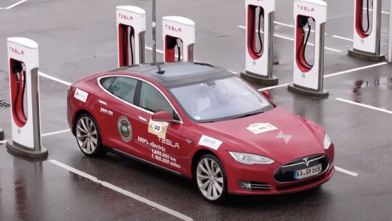 Tesla com 1,9 milhões de km? Sim, saiba como foi possível...