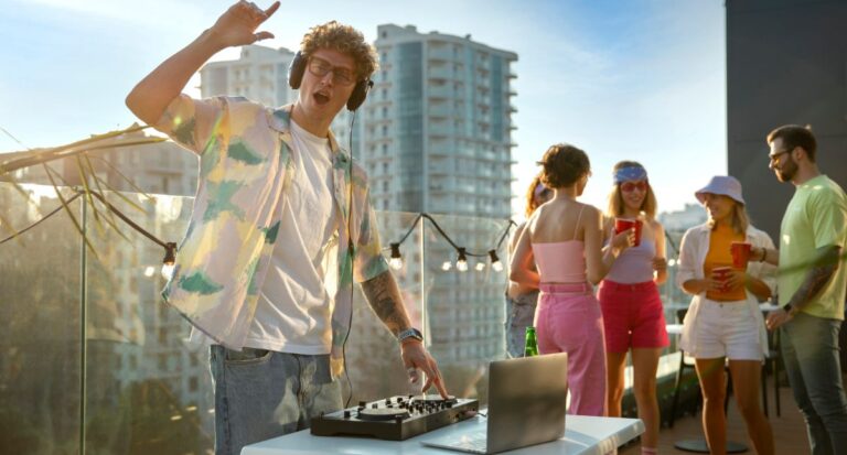 Guia completo para DJ: como iniciar e evoluir na carreira