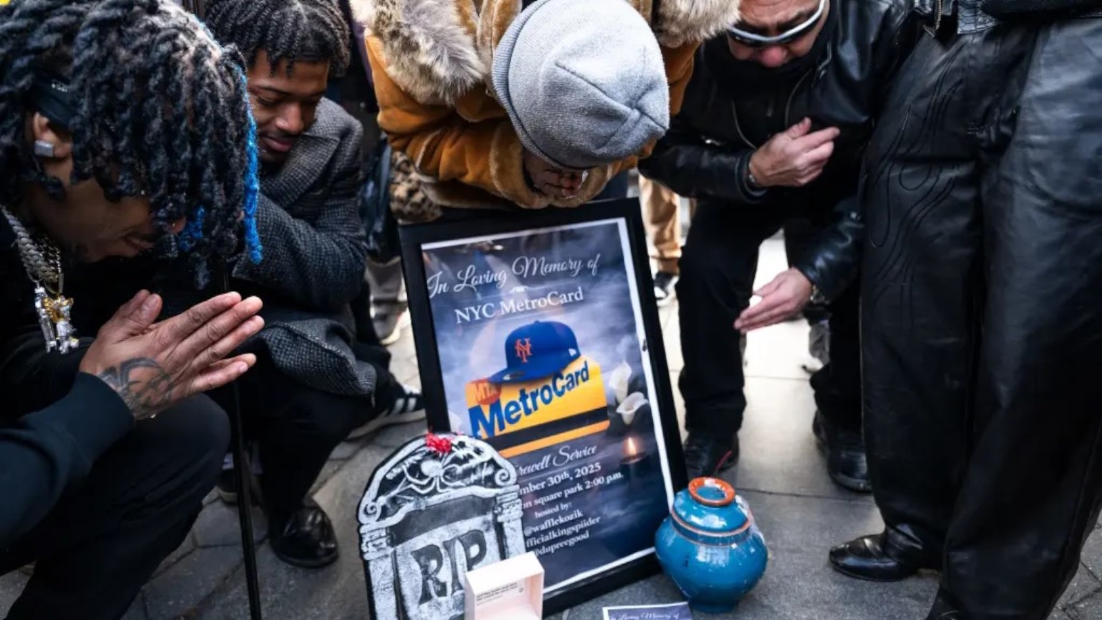 Nova Iorque descontinuou os MetroCards e já há quem esteja a ganhar ...