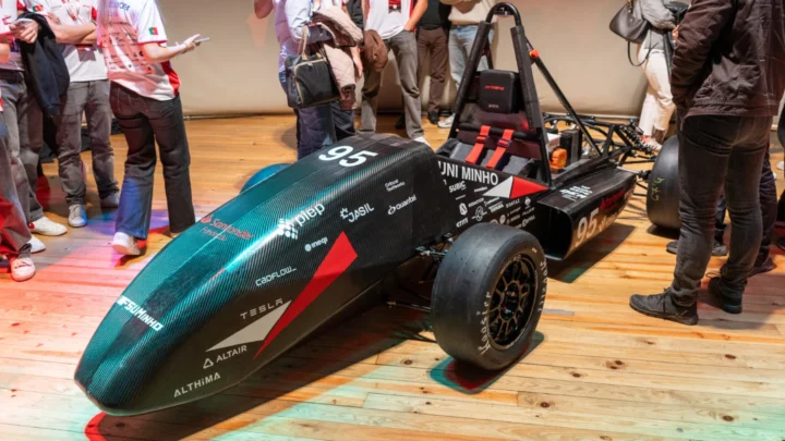 Formula Student UMinho apresenta o seu primeiro monolugar elétrico